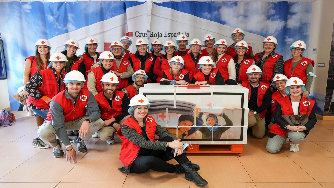 How Amadeus people are giving back through volunteering in local ...